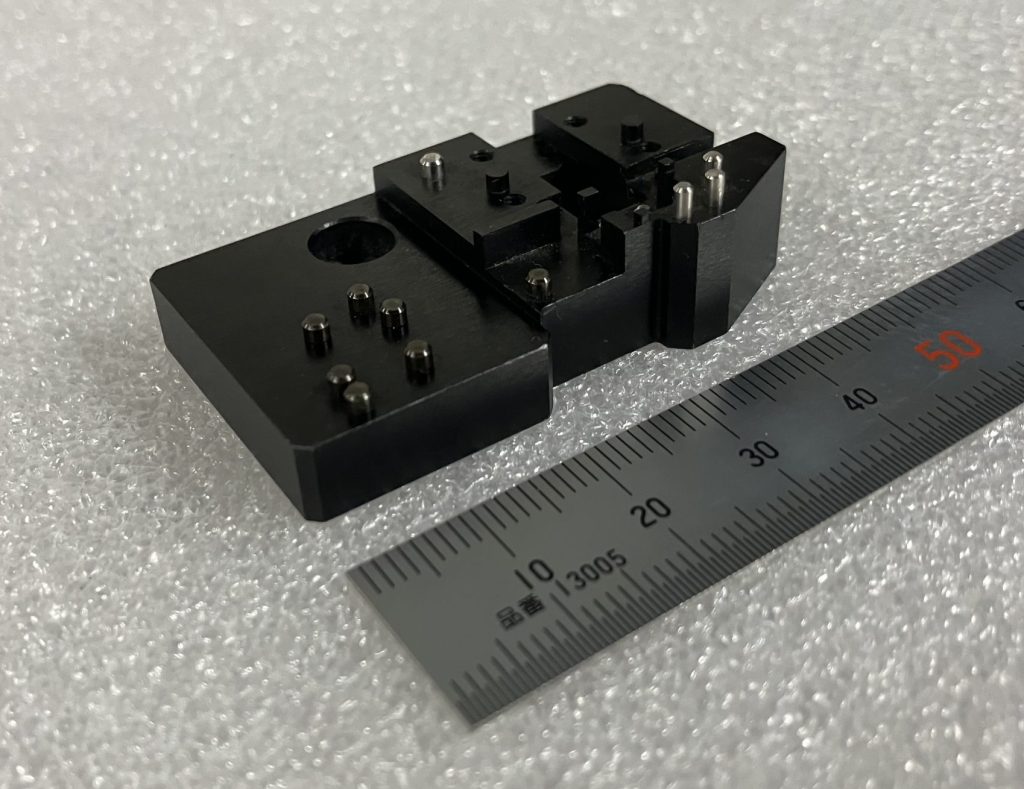 A5052＋艶消し黒アルマイト 光学機器関連部品 - 株式会社BANTEC